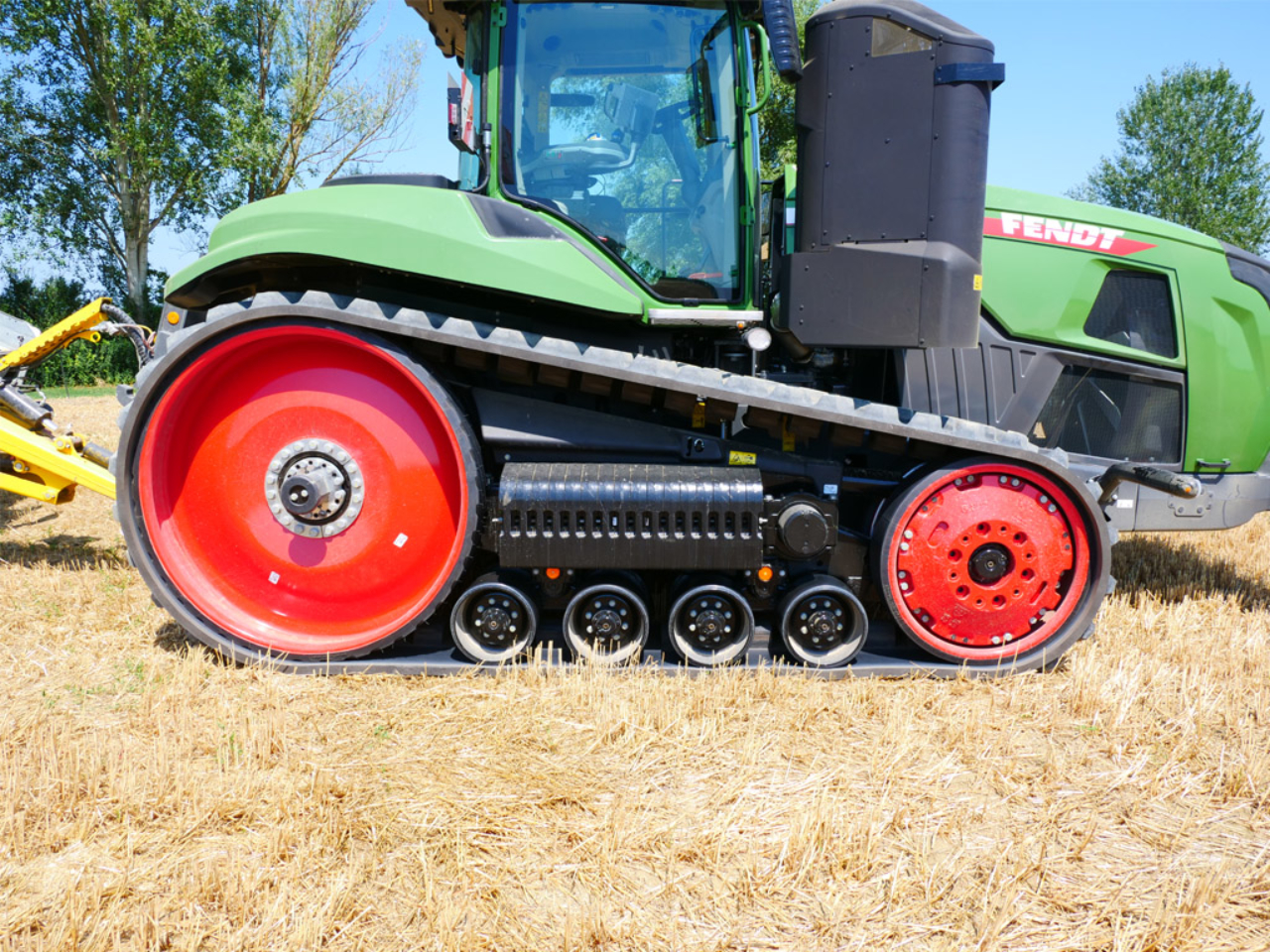 Fendt 1162 Vario MT: l’alta potenza a trazione continua - L'Informatore ...