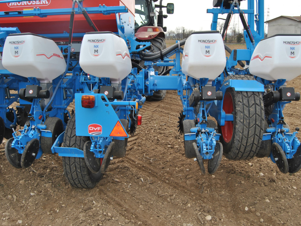 Monosem Monoshox WingFold NX ME, precisione elettrica - L'Informatore ...