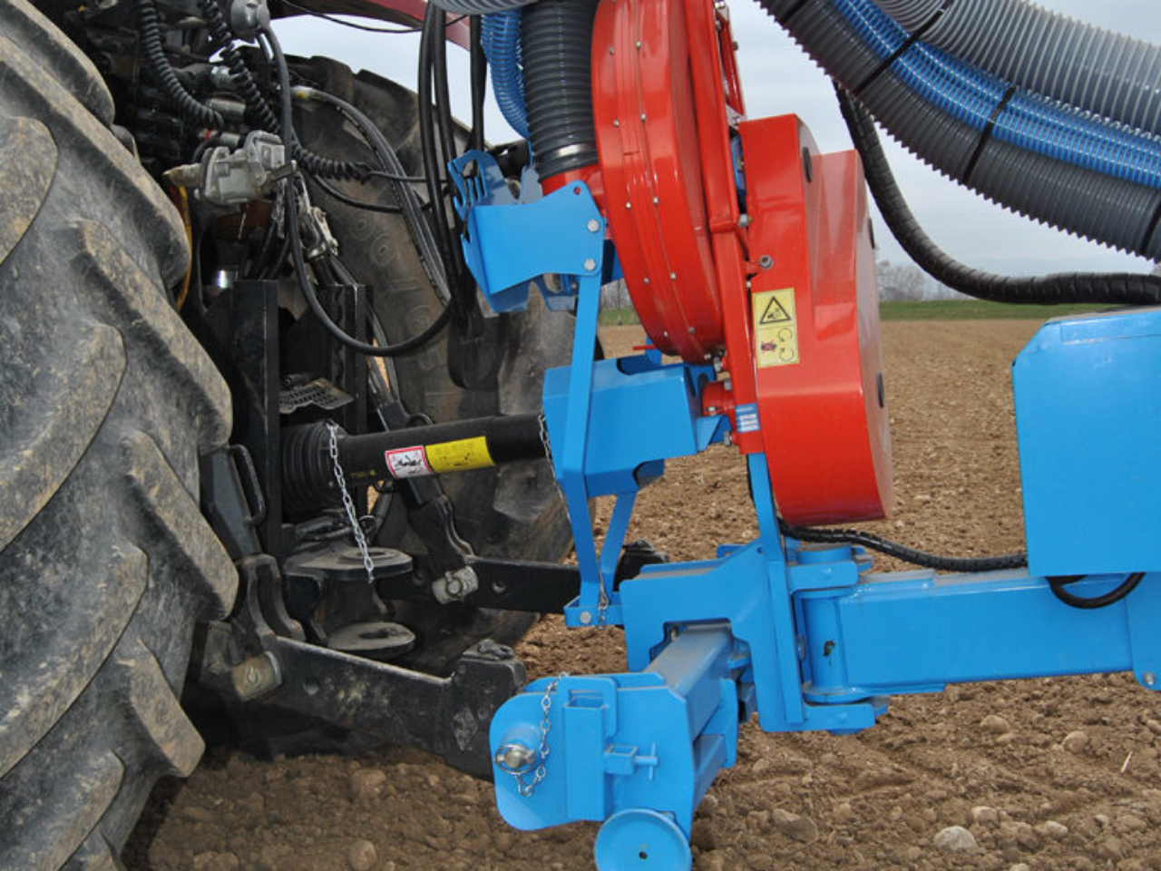 Monosem Monoshox WingFold NX ME, precisione elettrica - L'Informatore ...