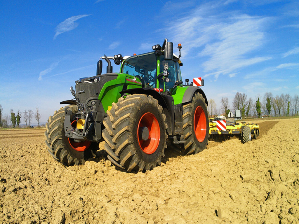 Fendt 728 Vario Gen7: 300 CV di nuova generazione - L'Informatore Agrario