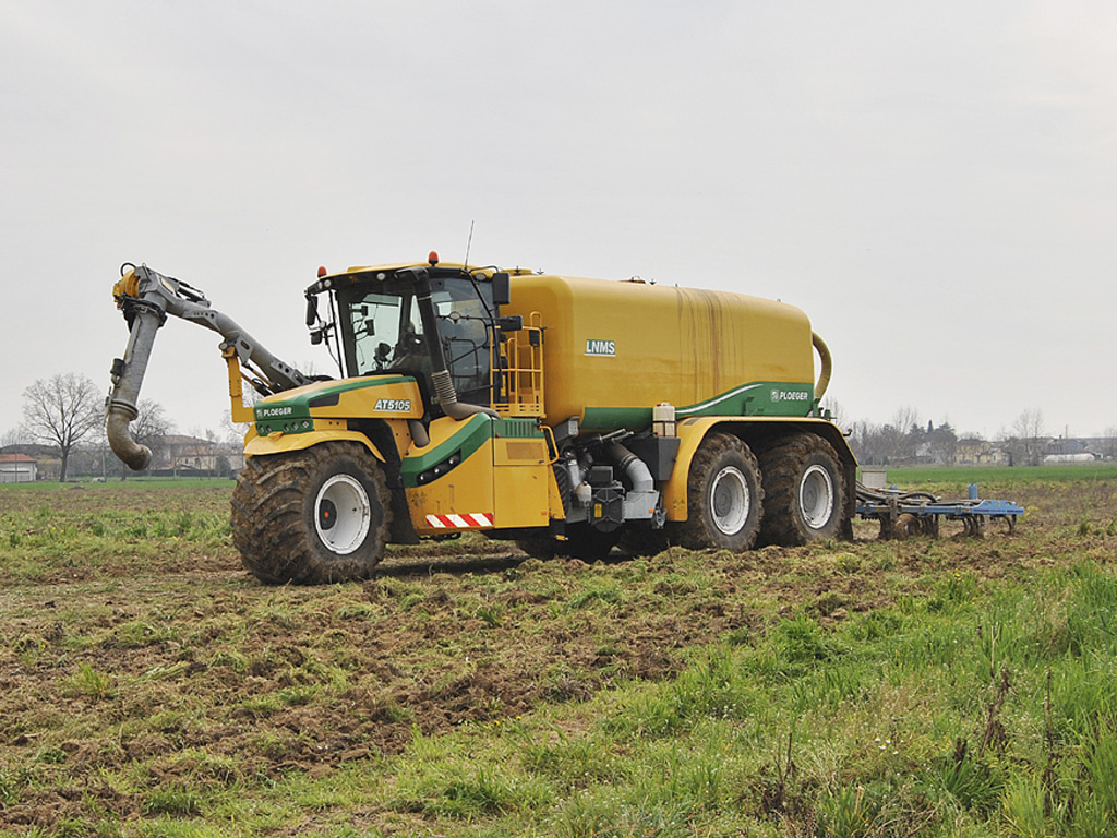 Ploeger AT5105: elevata capacità operativa nella distribuzione dei ...