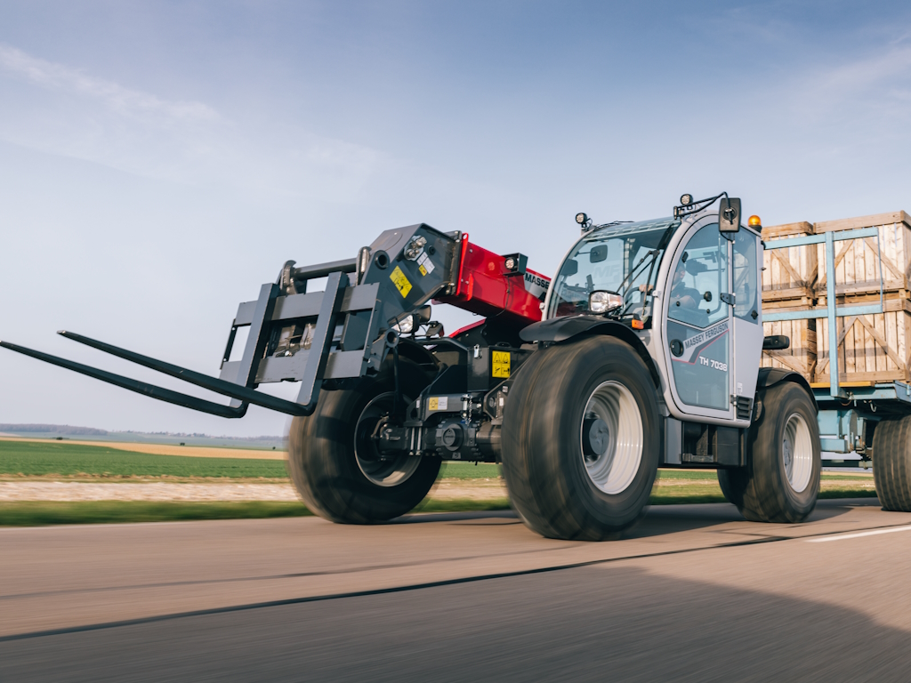 Massey Ferguson: telescopici MF TH ora con Dyna CT - L'Informatore Agrario
